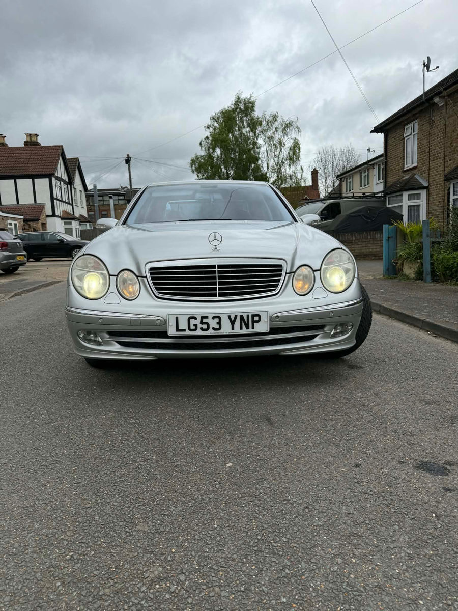 Mercedes E-Class an. 2004 cu rulaj 121000 mi, Diesel, 2750