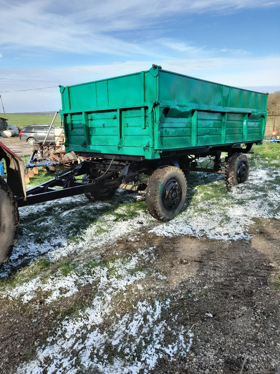 Se vinde remorca de la zil