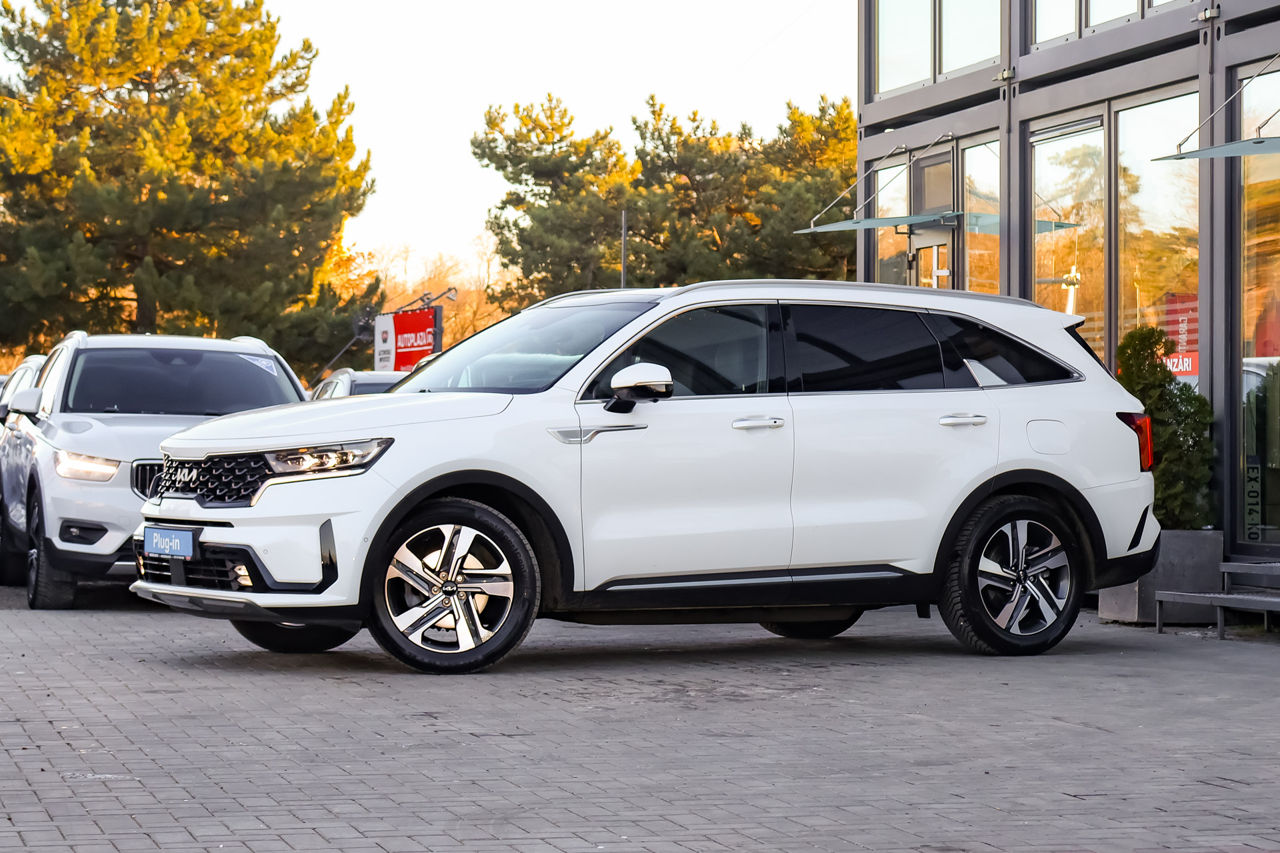 KIA Sorento 2021 г. с пробегом 144100 км, Плагин-гибрид (бензин), 30950