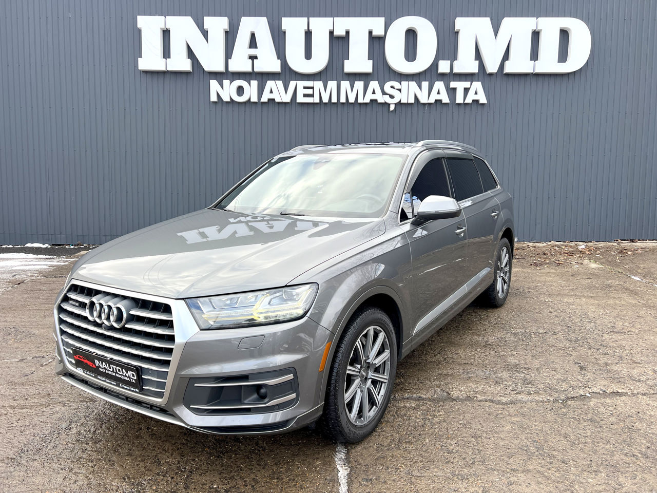 Audi Q7 an. 2017 cu rulaj 171000 mi, Benzină, 20999