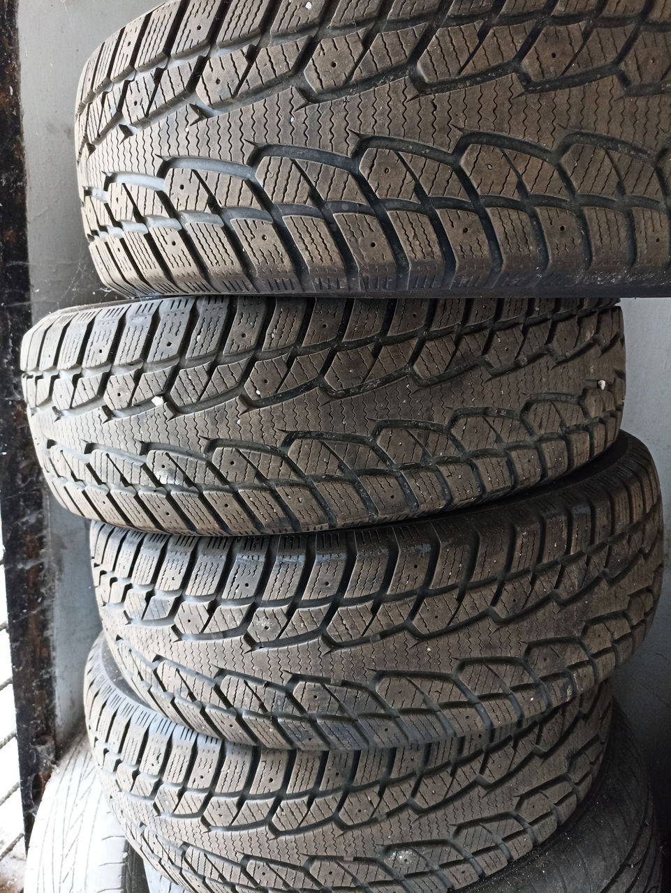 Anvelope iarna 215/60/R17