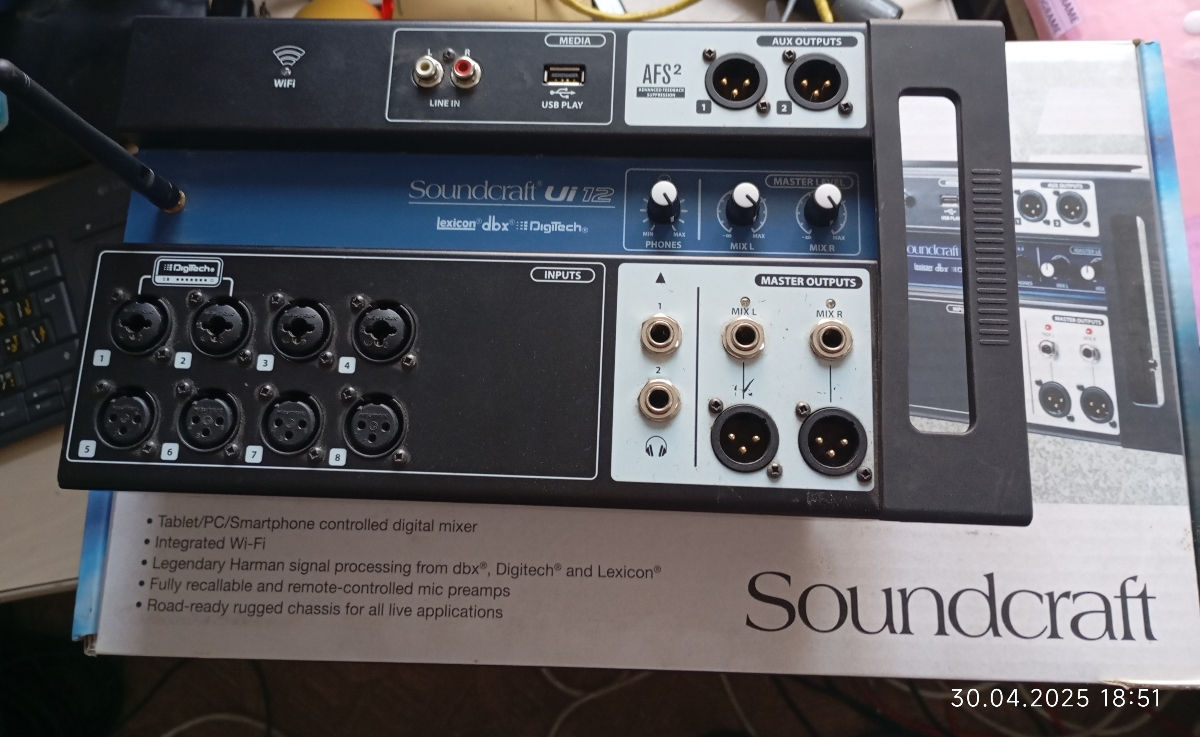 Soundcraft ui12