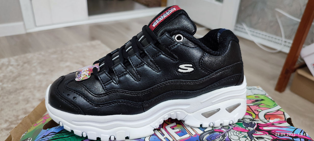 Sketchers original