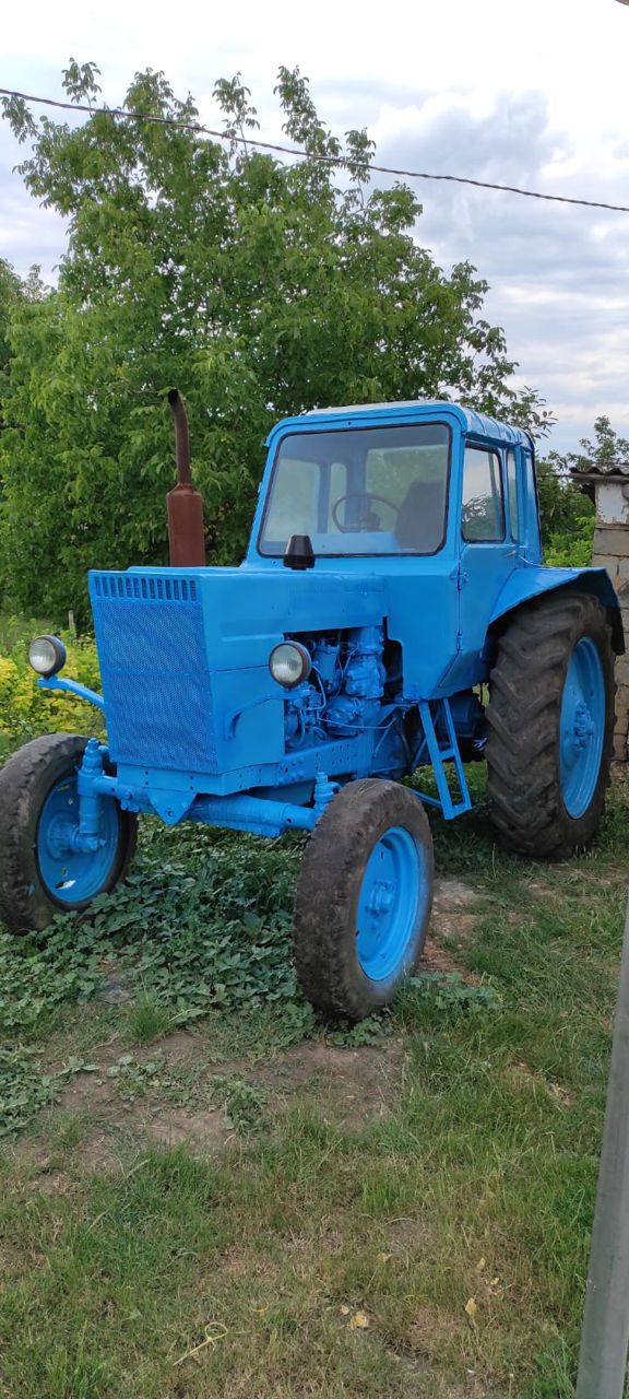 Tractor mtz 80