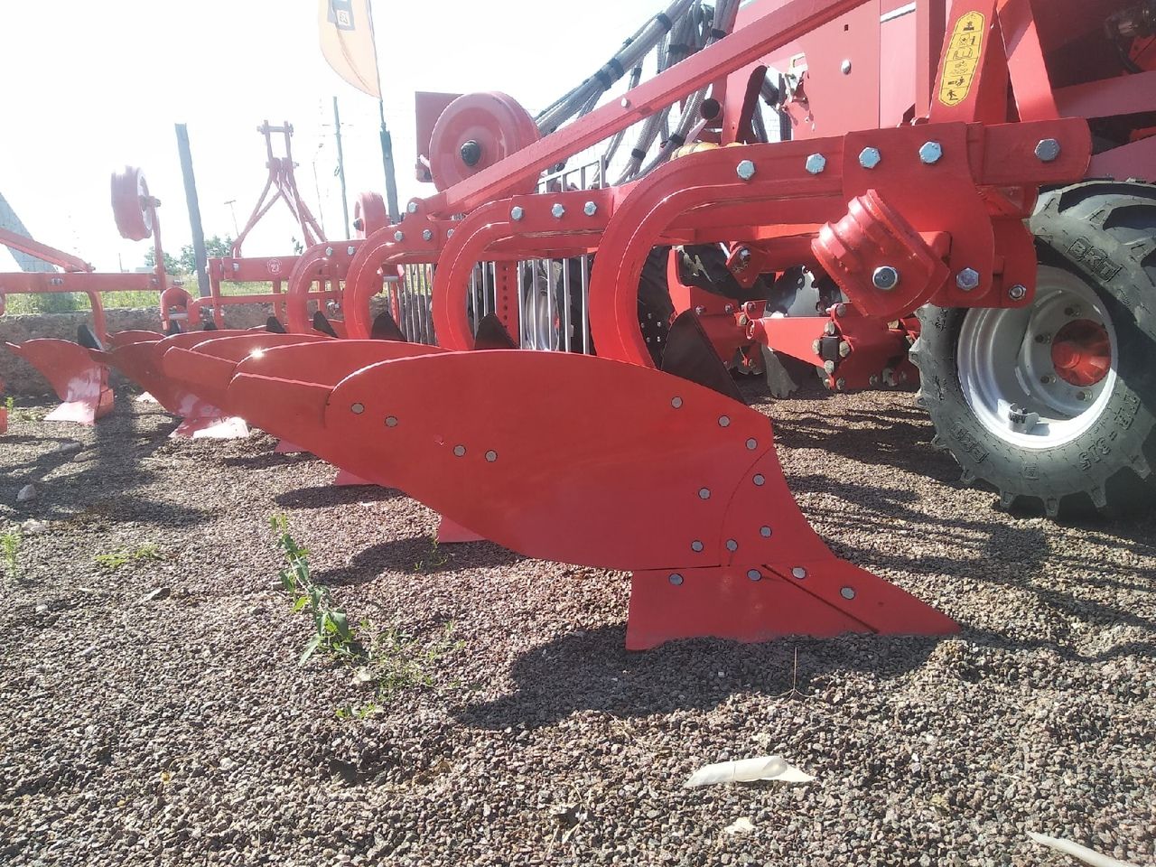 Super Pretul !!!Pluguri cu 4 corpus