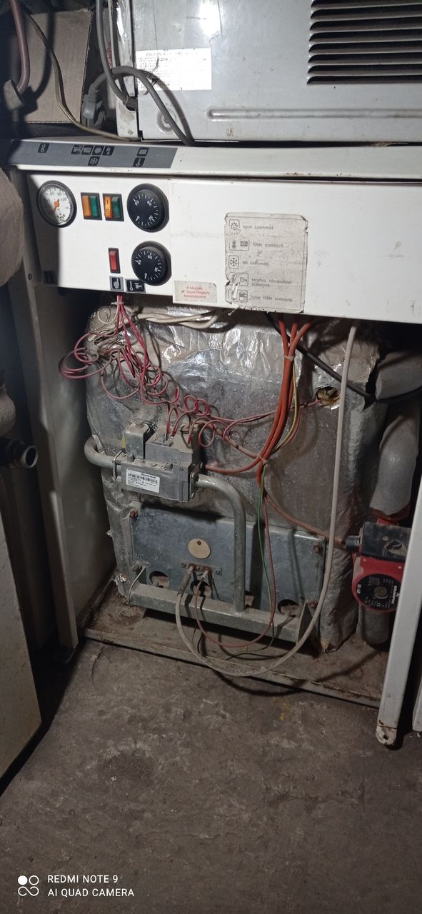 Котел газовый напольный ,бойлер