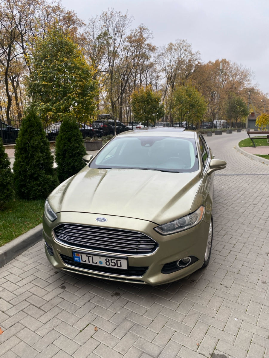 Ford Fusion an. 2013 cu rulaj 170000 km, Hybrid, 10800