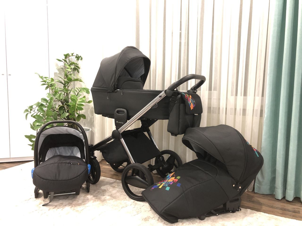 Cărucior Invictus V-Plus 3 în 1