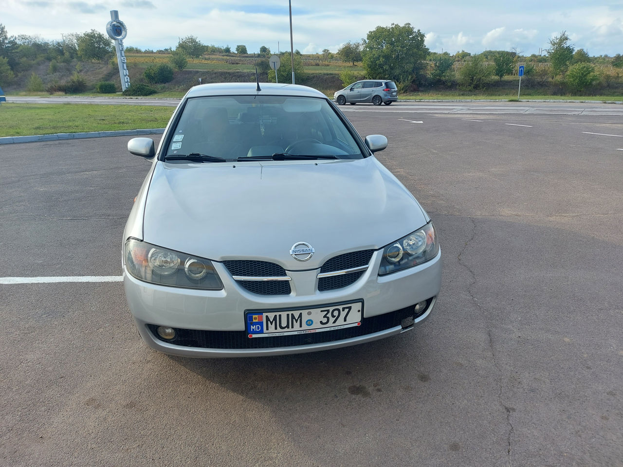 Nissan Almera