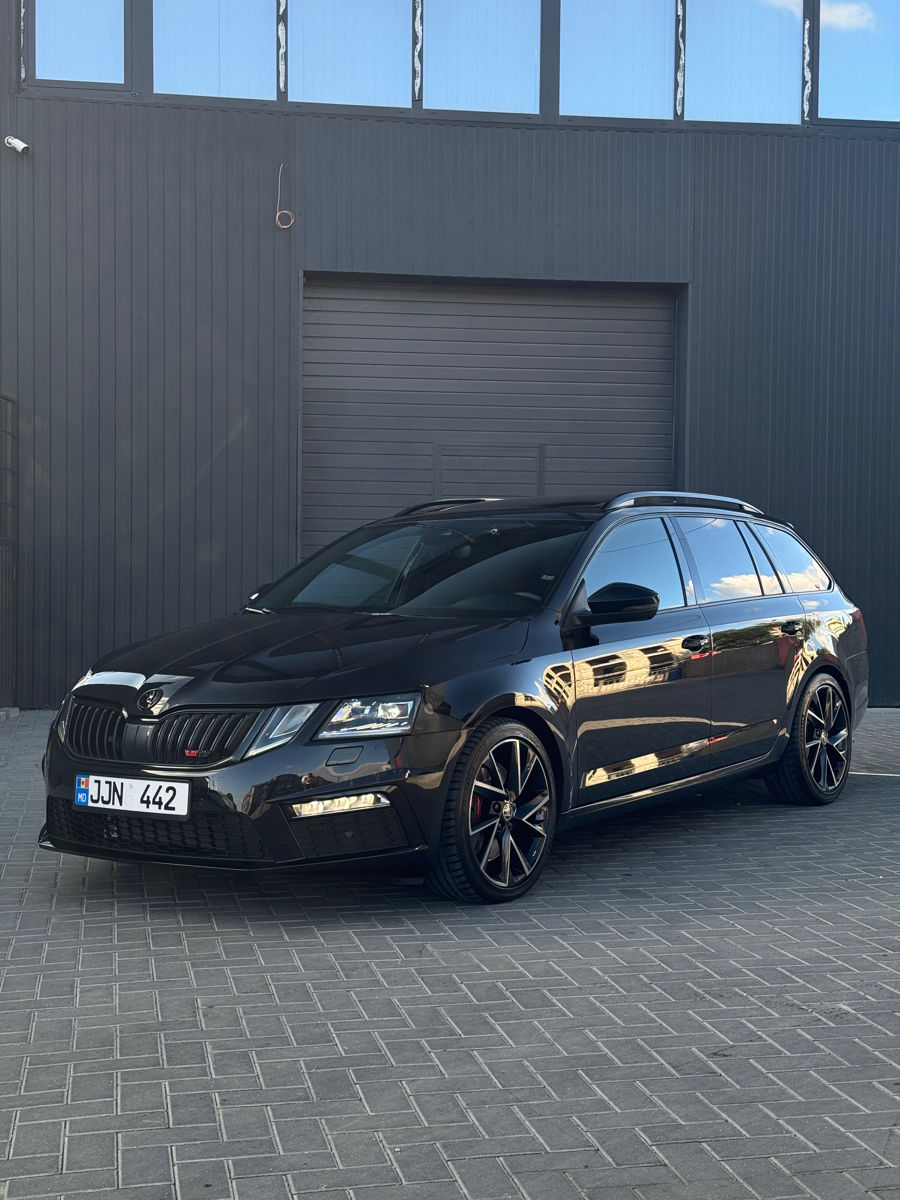Skoda Octavia RS 2019 г. с пробегом 200 км, Бензин, 21500