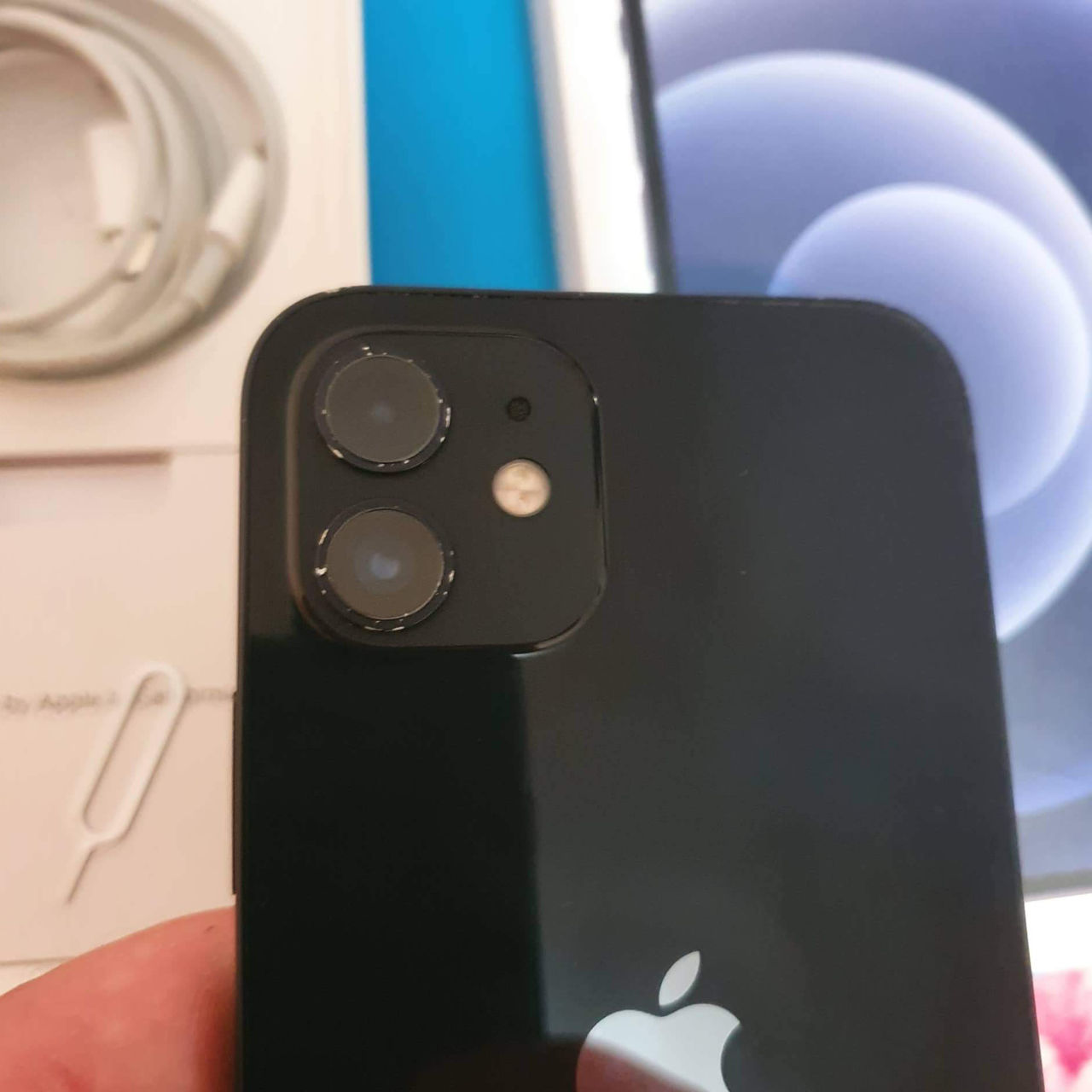 Urgent iphone 12 tot complectul se vinde de urgenta eftin