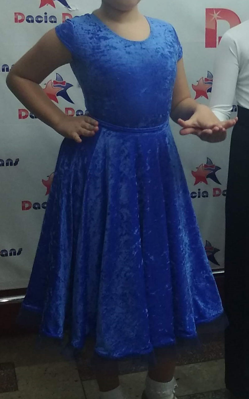 costum pentru dans