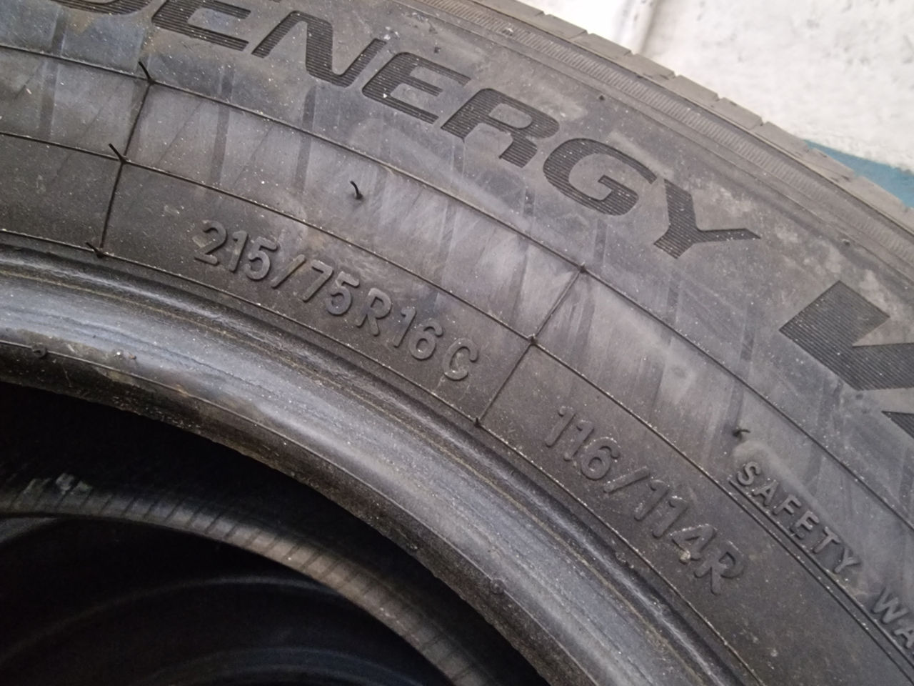 Vind toyo 215/75/r16c