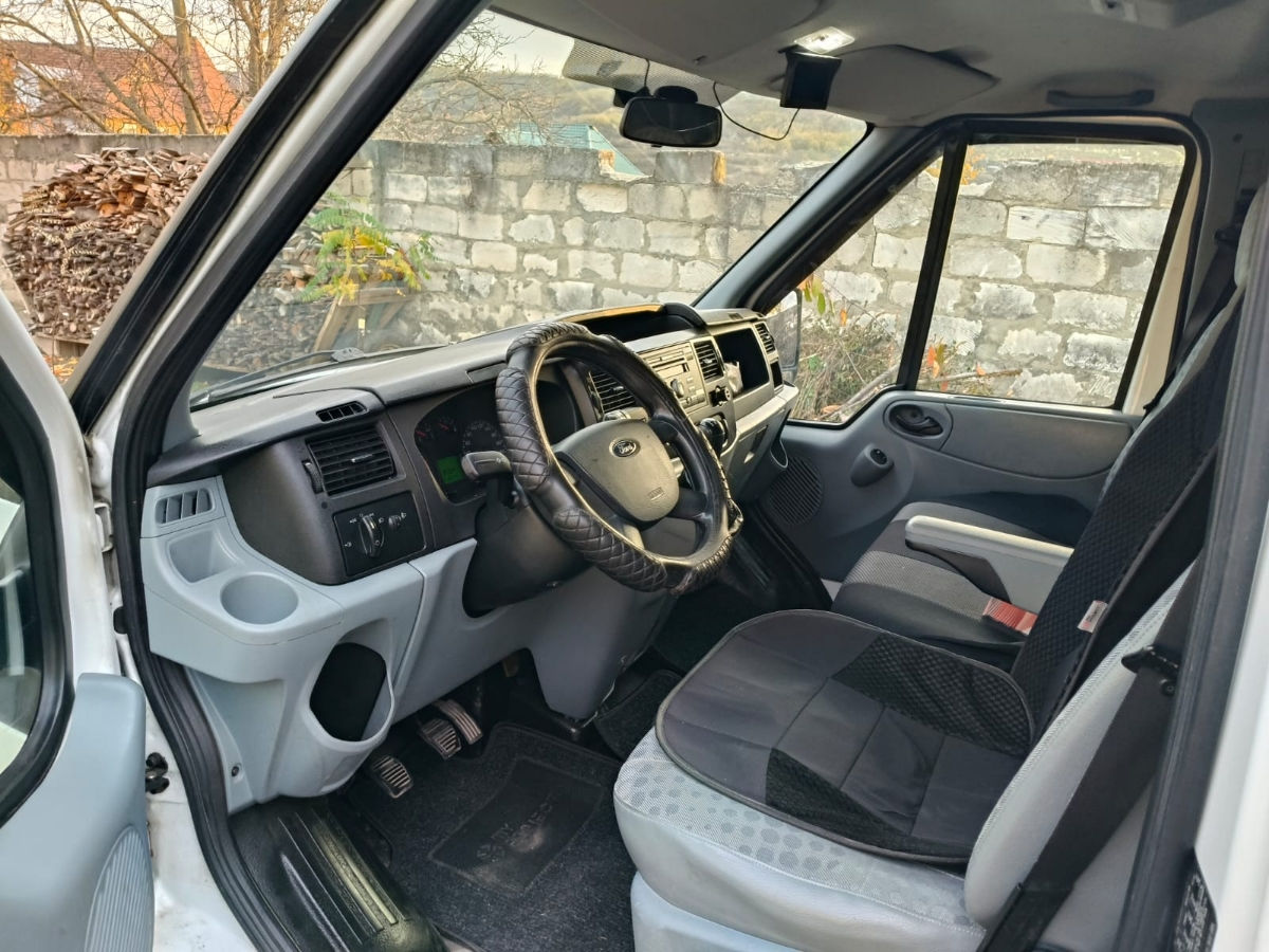 Ford Transit 2010 г. с пробегом 218000 км, Дизель, 4150