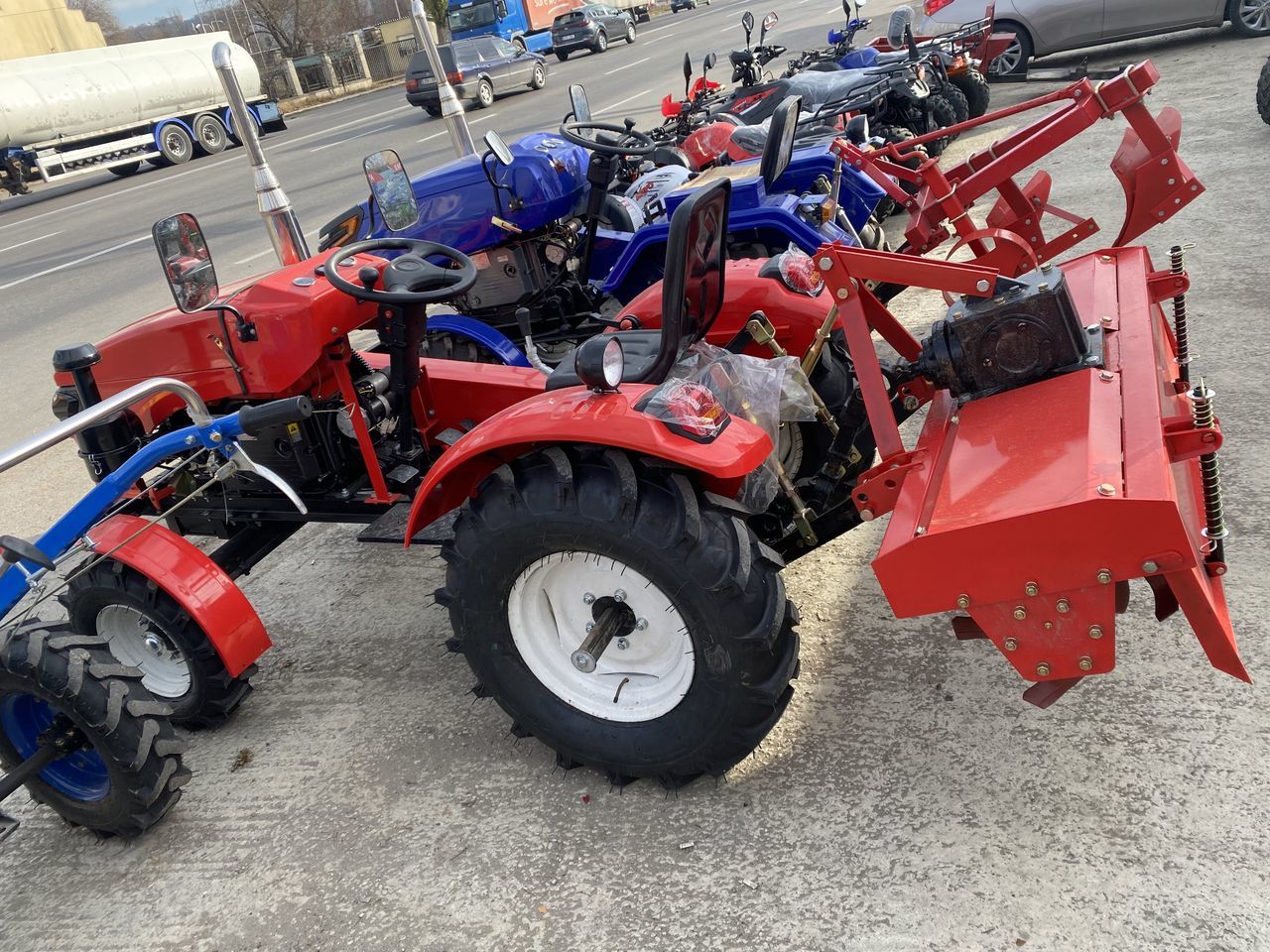 Minitractor Gherakl 24c.p. freza pe Cardan(ВОМ) +plug 2 cu corpuri ...