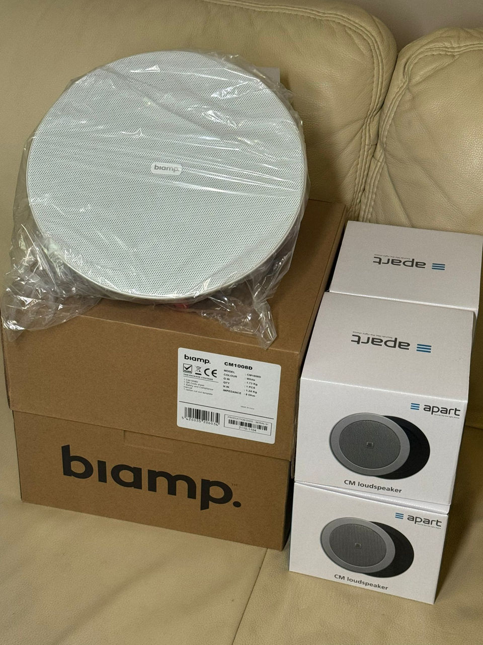Apart CM1008D