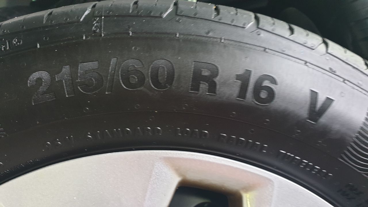 215/60 R16 Continental 2017