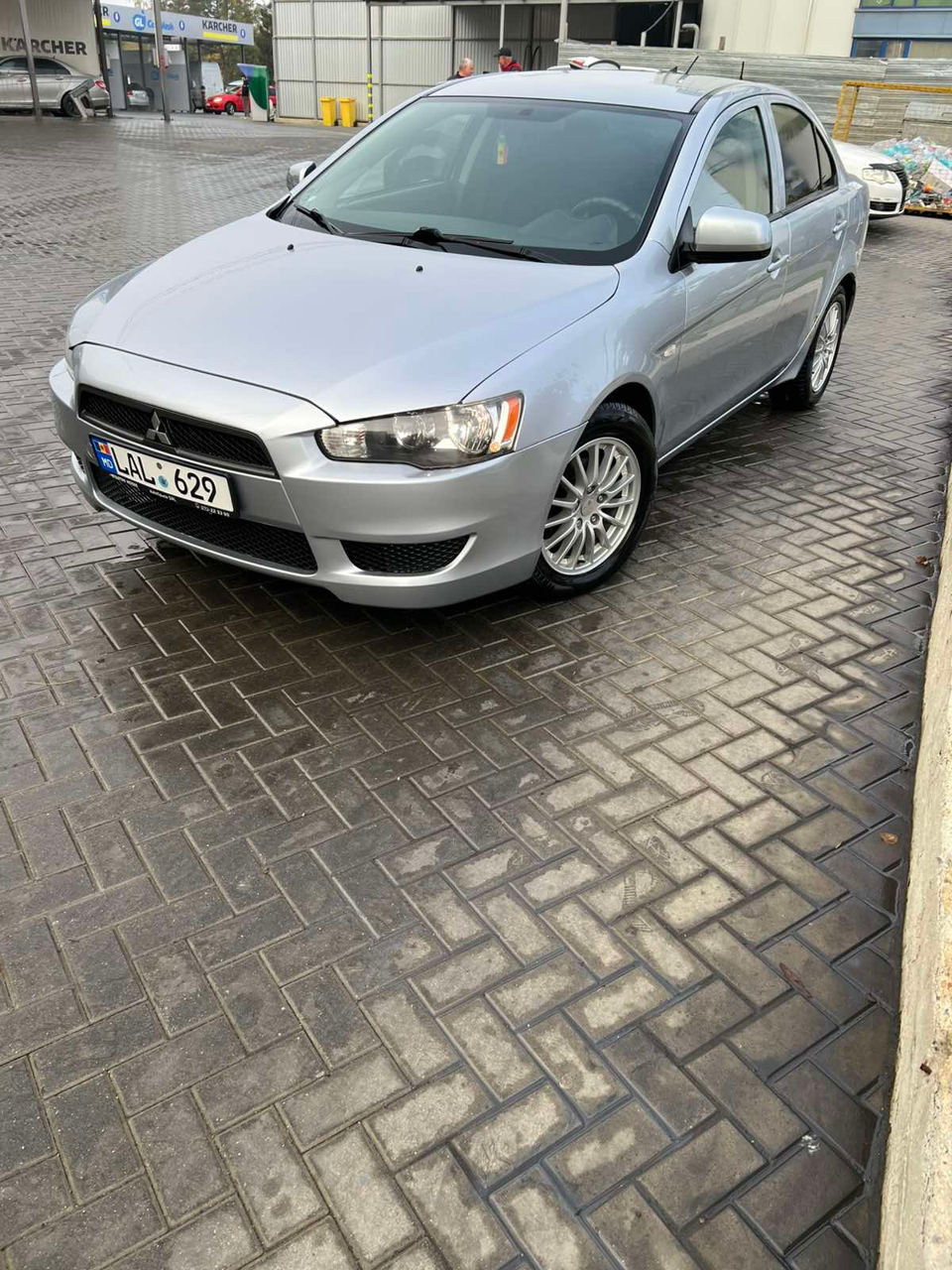 Mitsubishi Lancer an. 2011 cu rulaj 111111 km, Benzină, 5200