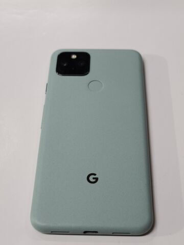 Google Pixel 5 green