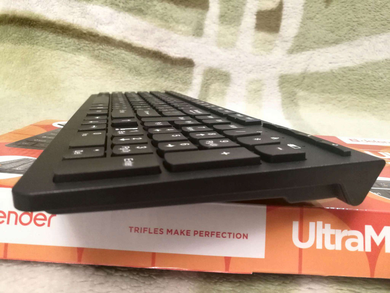 Продам новую проводную клавиатуру Defender UltraMate
