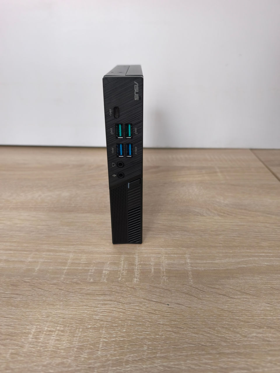 Asus PB60 Mini PC Intel i5-8600T 16GB RAM 512GB SSD