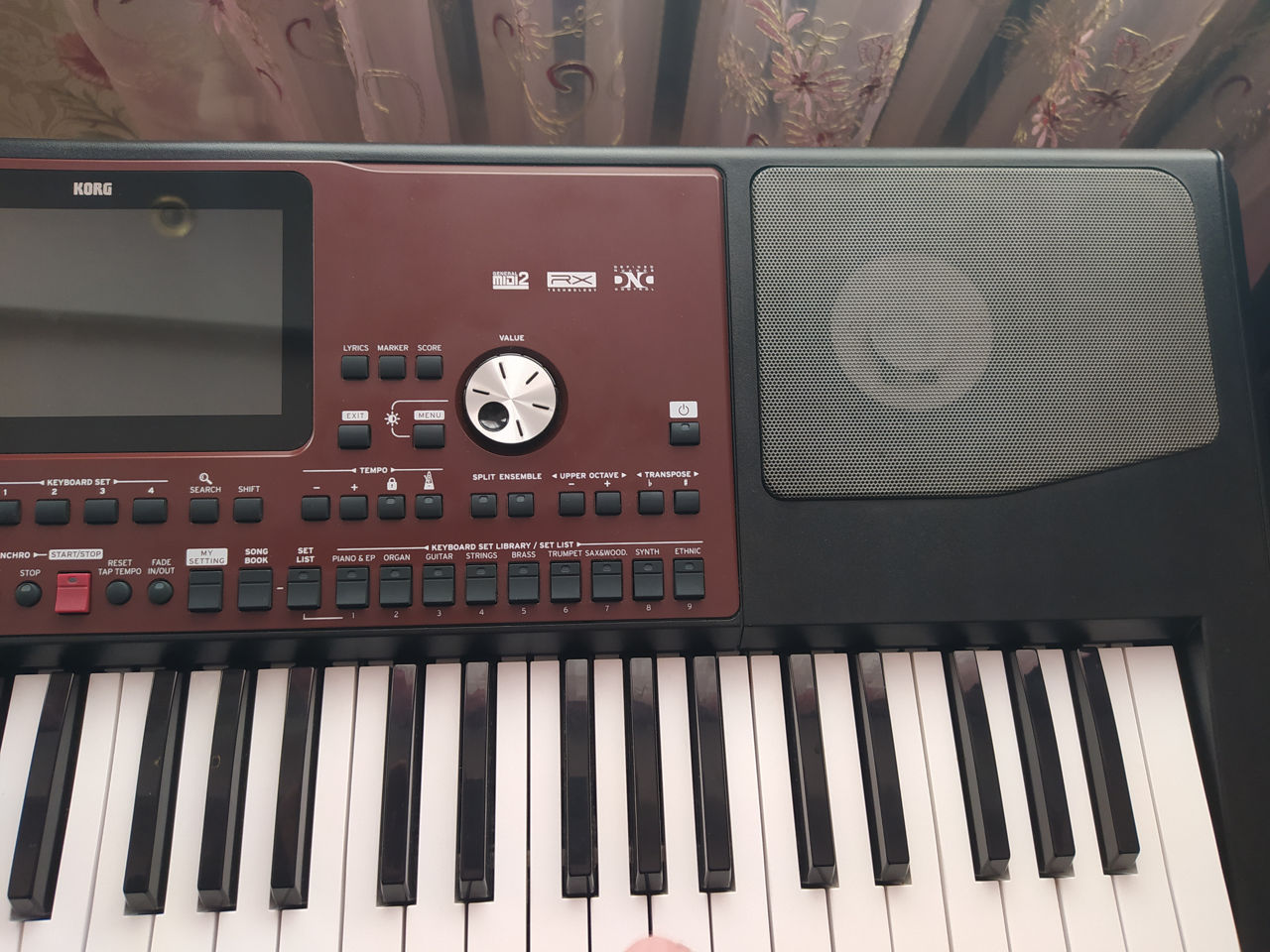 Korg Pa 700