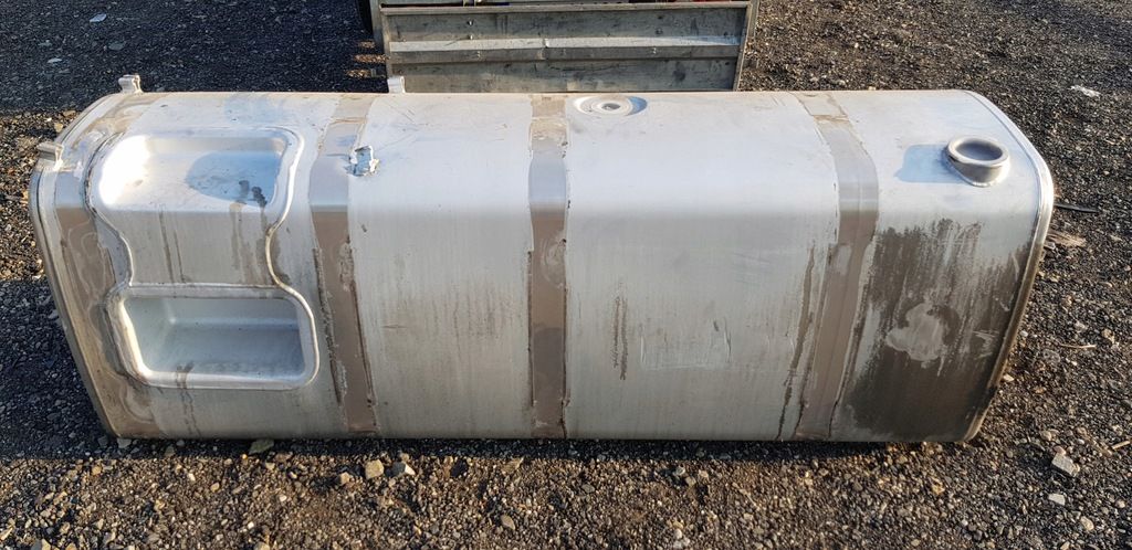 Bac camion / грузовой бак Volvo Renault