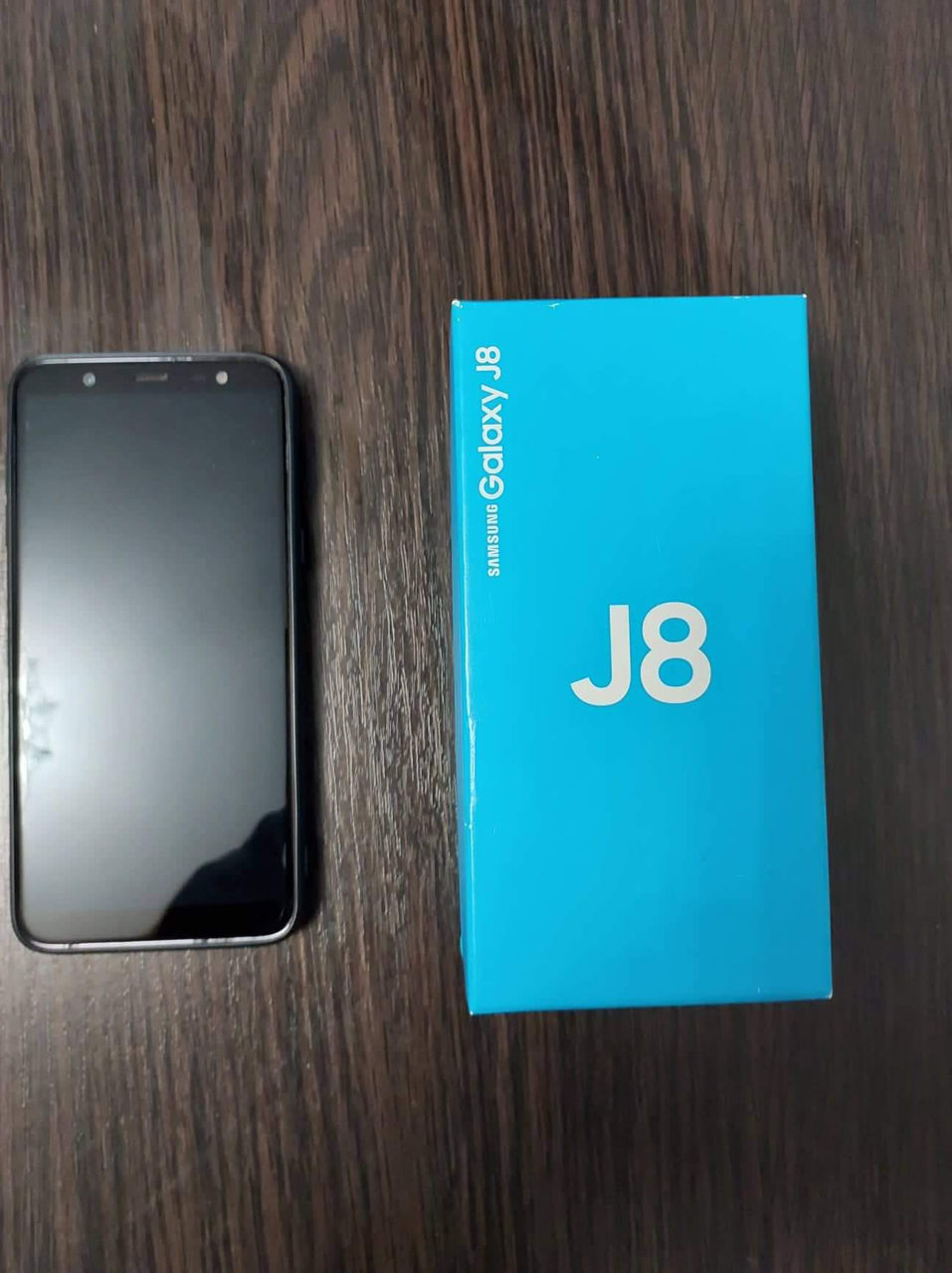 Se vinde telefon mobil