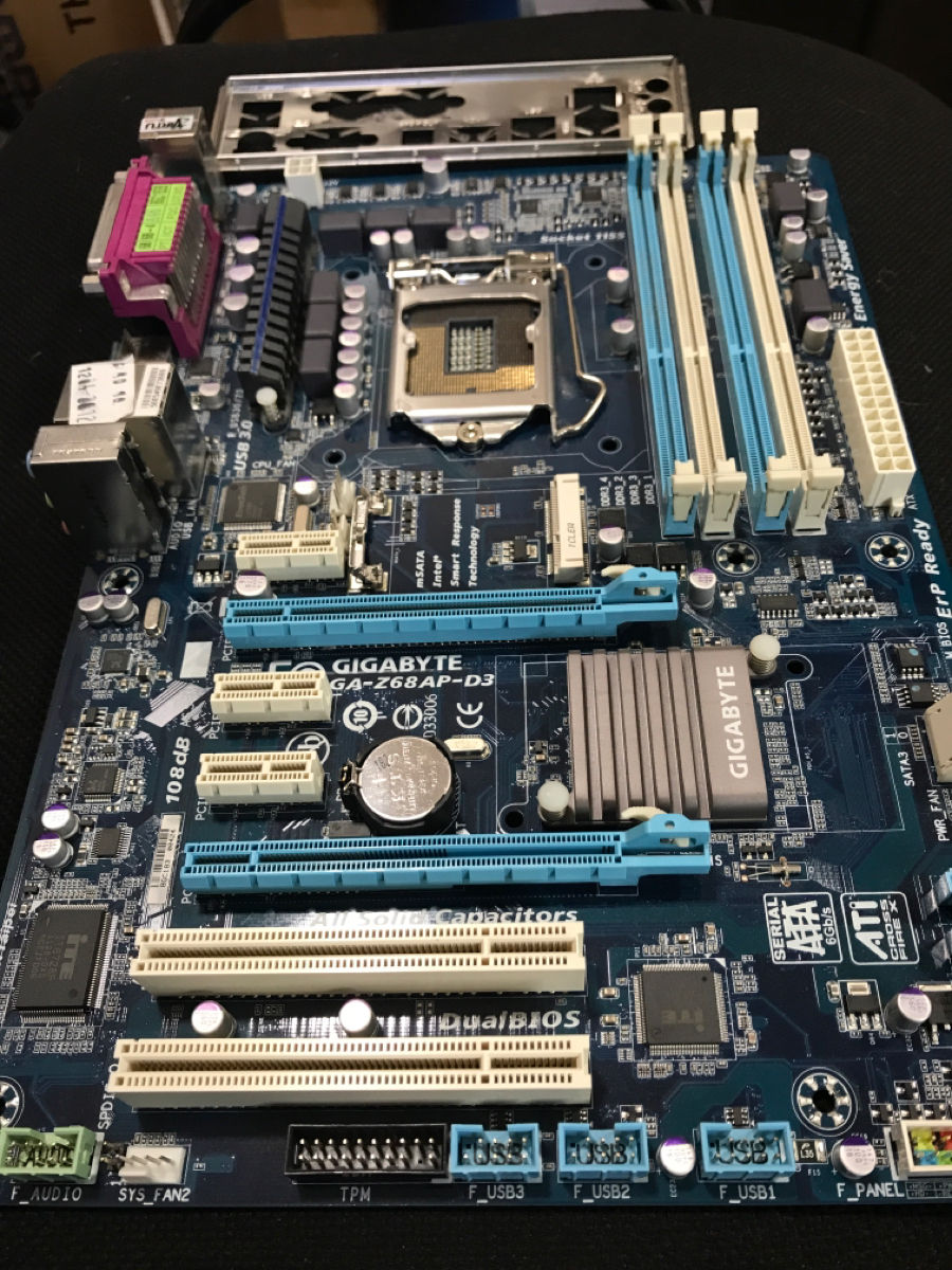 socket 1155 Gigabyte GA-Z68AP-D3