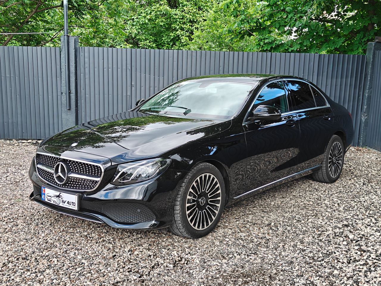 Mercedes E-Class 2016 г. с пробегом 98417 км, Дизель, 26499