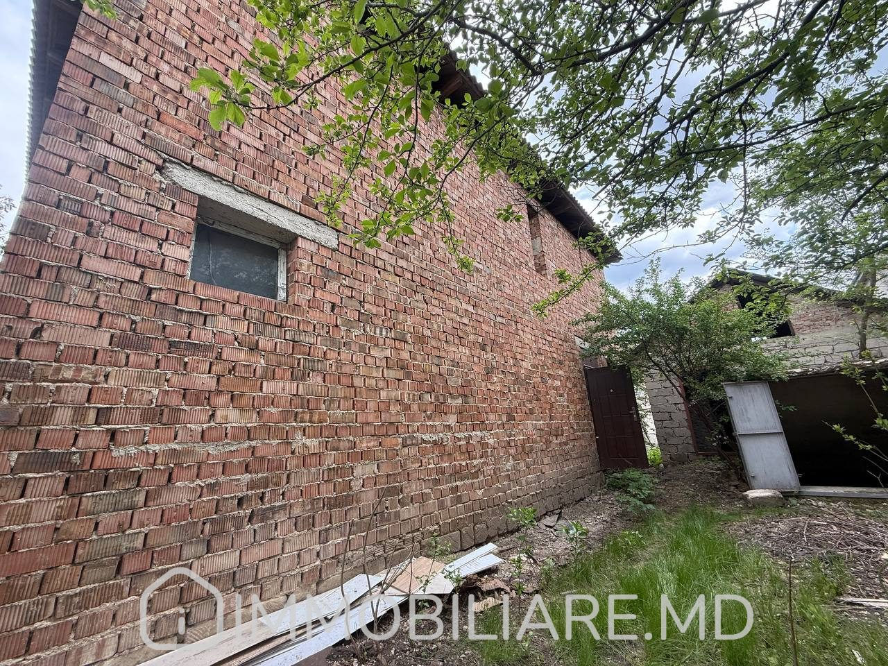 Casă cu 2 niveluri, or. Codru