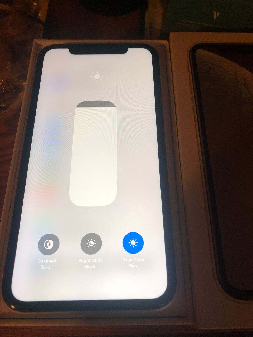 iPhone XR, White, 64GB. Original. Stare 9,5