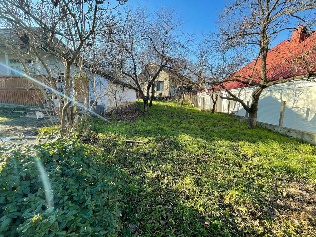 Casa Batraneasca Ialoveni cu 11 ari teren
