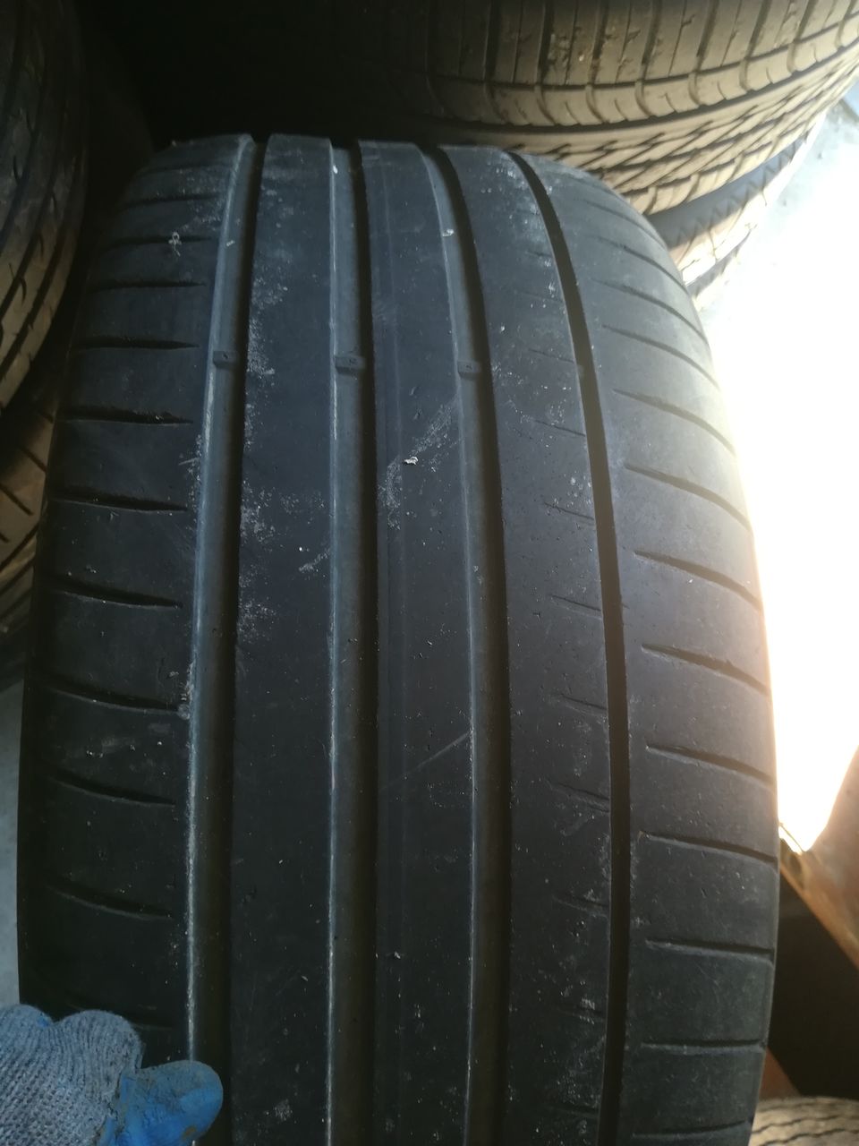R20 265/40 GoodYear Eagle F1