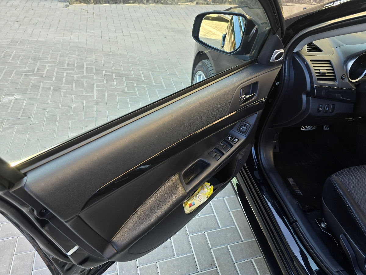 Mitsubishi Lancer an. 2015 cu rulaj 82811 mi, Benzină, 20000