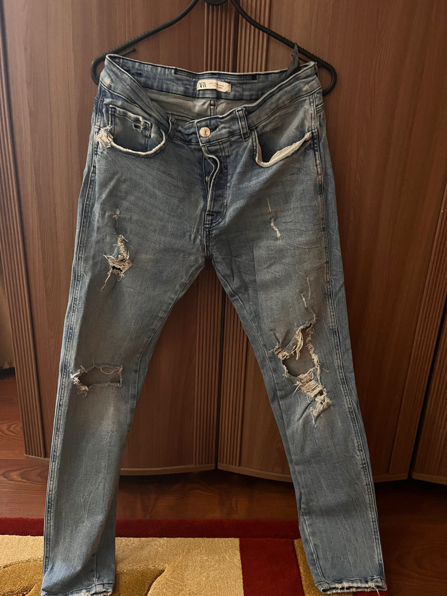 Vand blugi zara pentru barbati