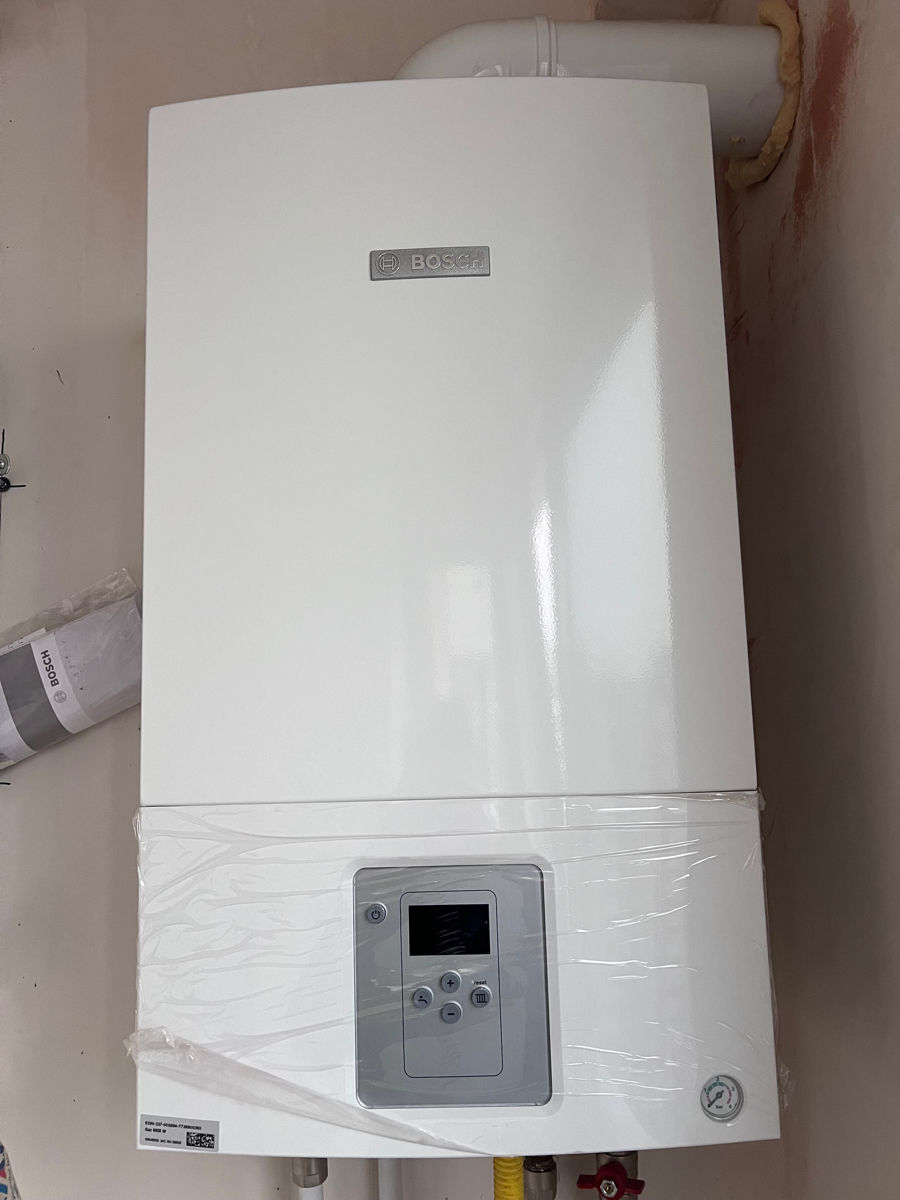 Se vinde cazan bosh nou 5 ani garanție