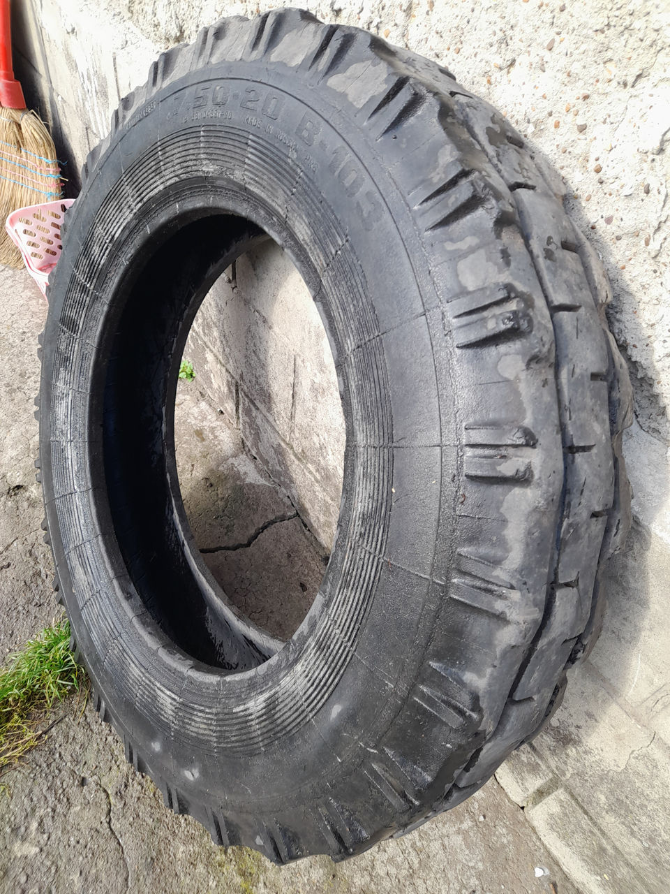 Vind a anvelopă de la tractor