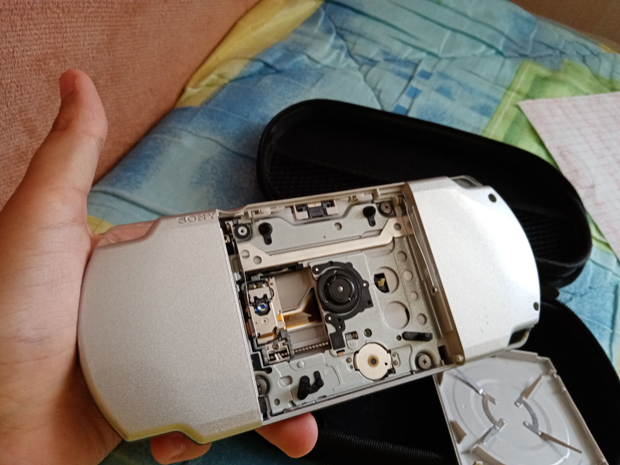PSP 4000 приставка