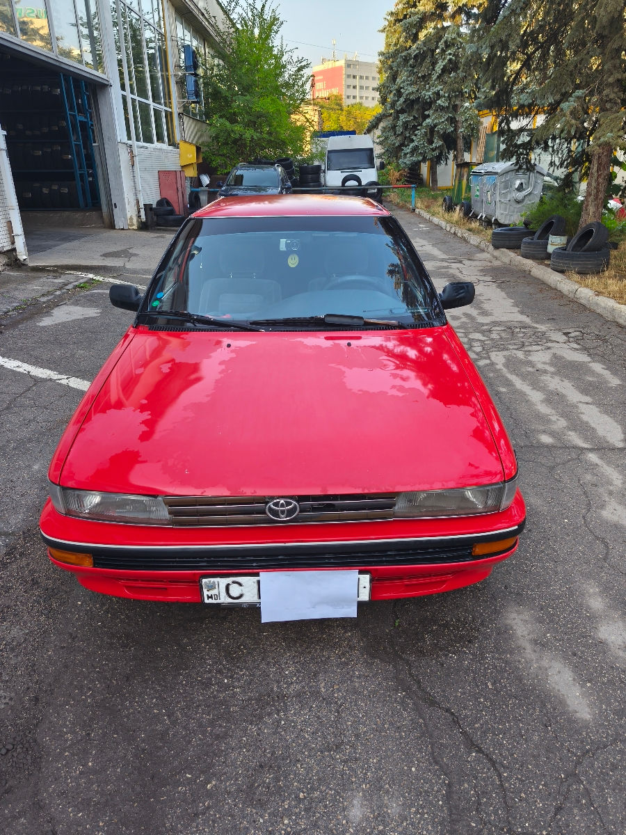 Toyota Corolla an. 1991 cu rulaj 370000 km, Benzină, 700