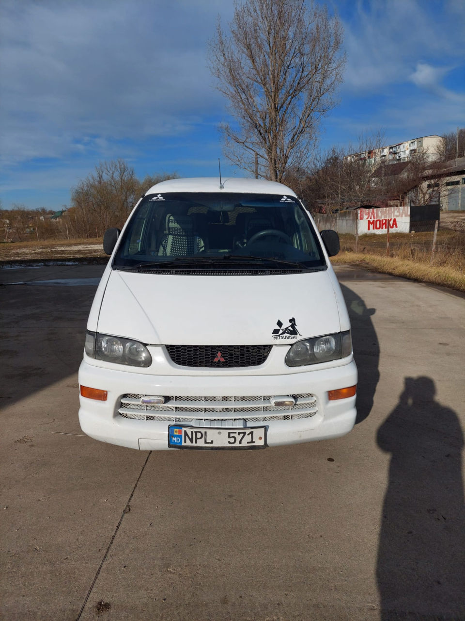 Mitsubishi L400