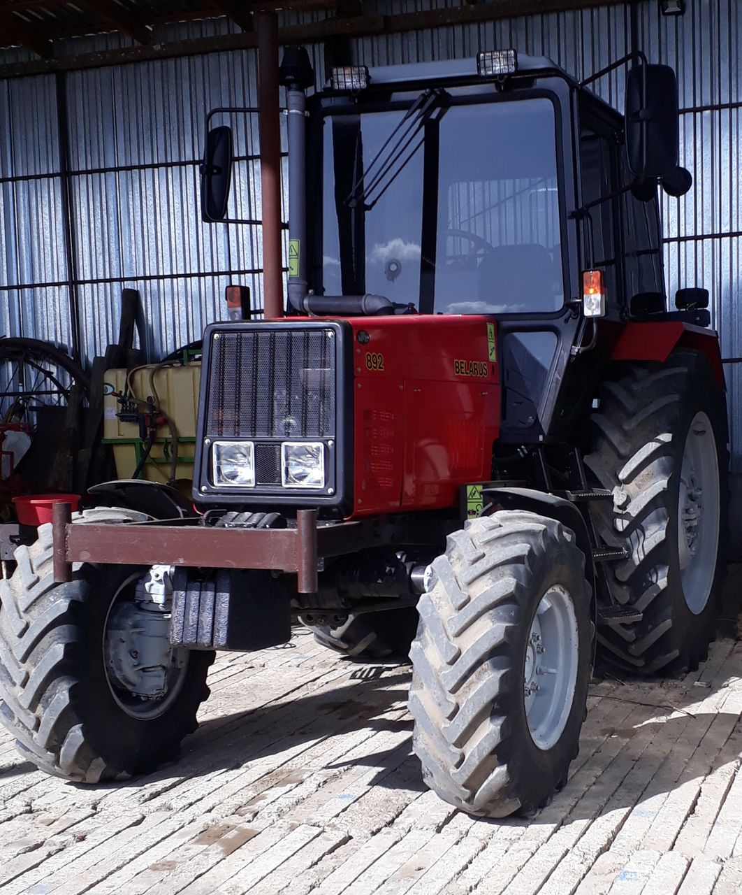 Трактор МТЗ 892