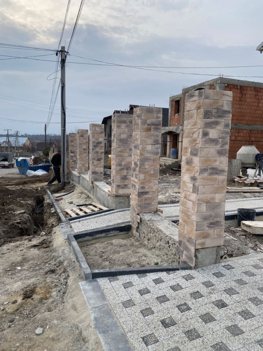 Construim garduri/ terase/ piscine /betonări coloane