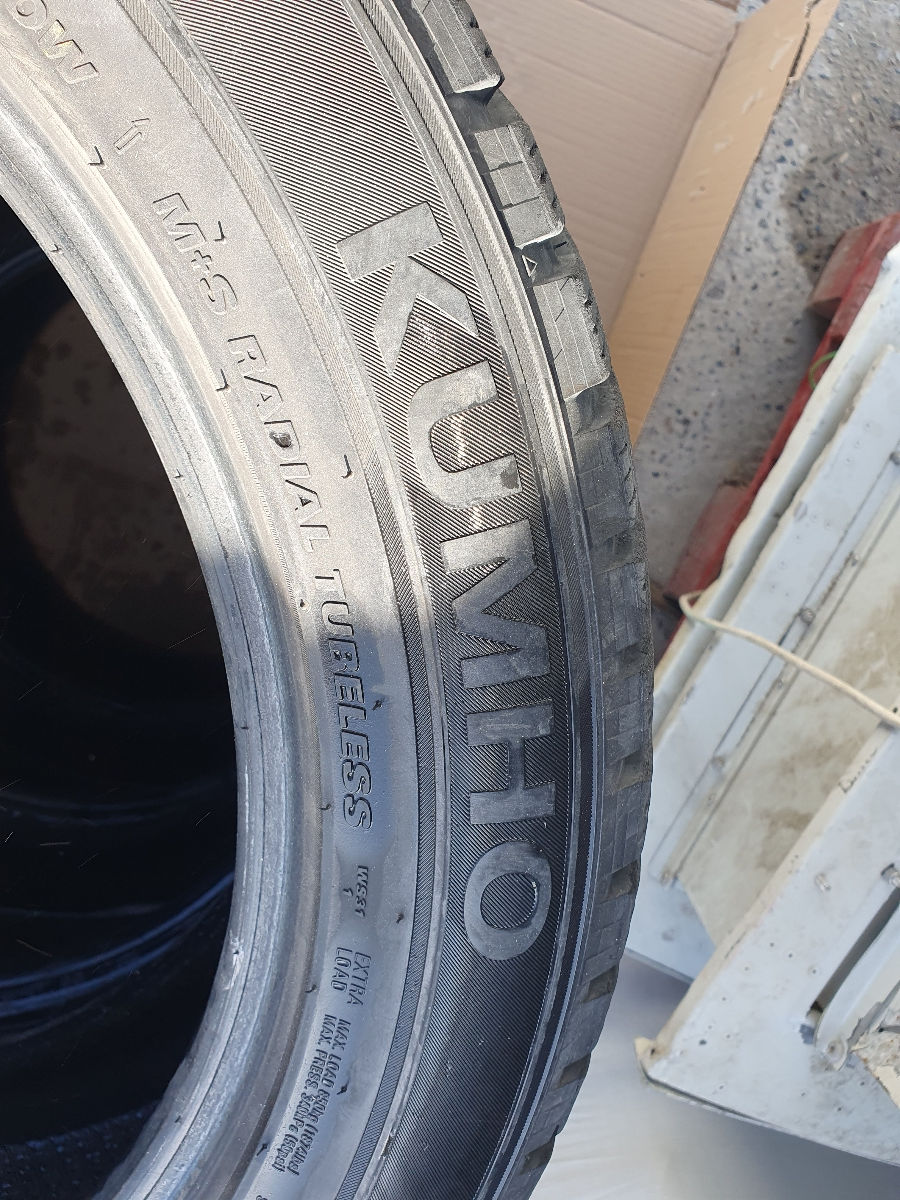 Kumho 225/55 r18