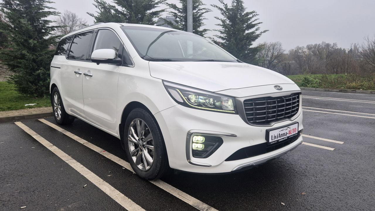 KIA Carnival an. 2020 cu rulaj 123000 km, Diesel, 21499