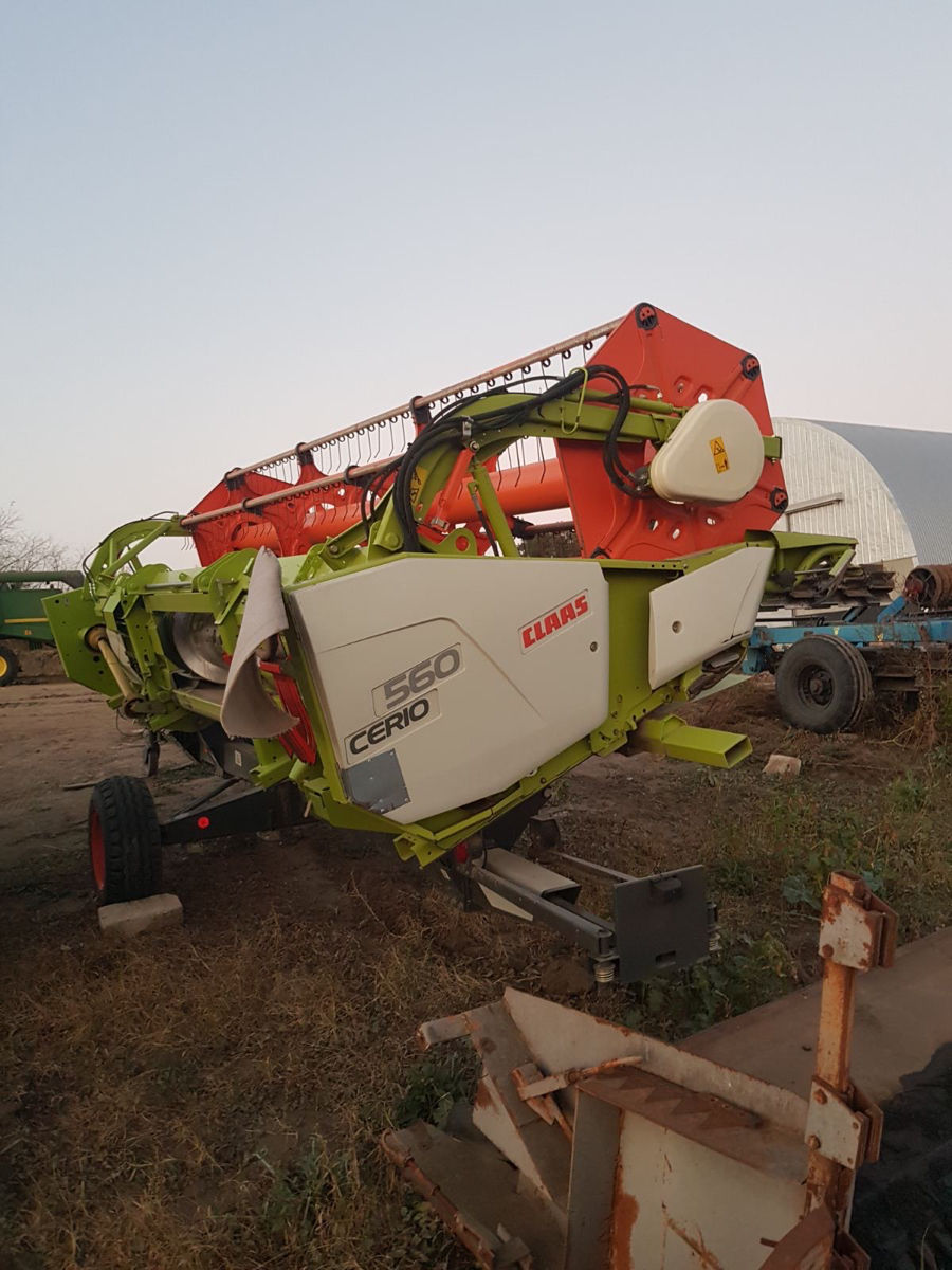 Vind combina Claas Tucano 320 anul 2016