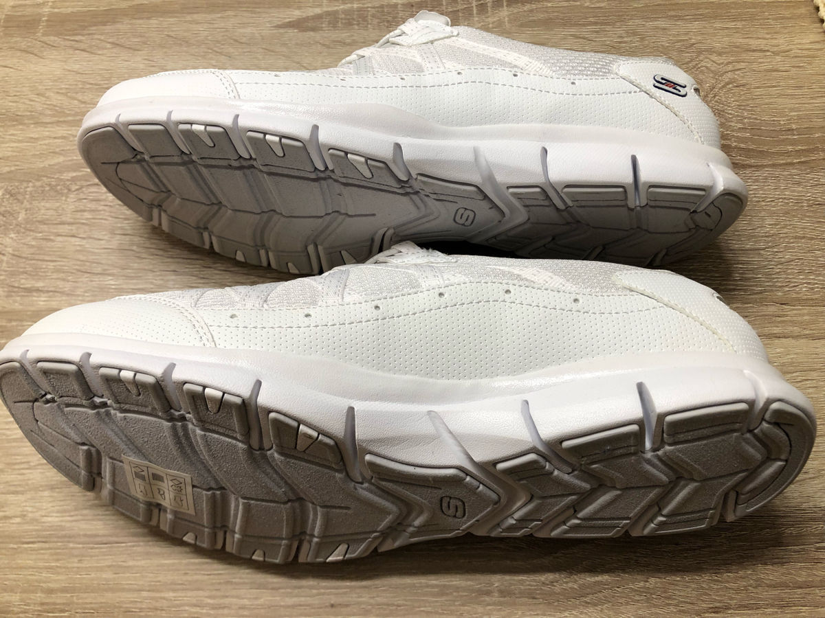 Новые кроссовки Skechers Memory Foam