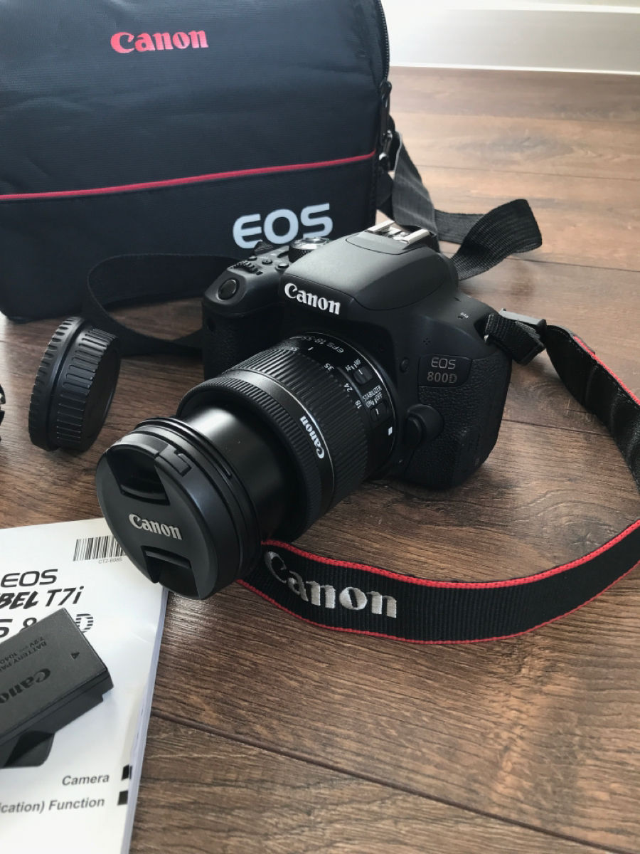 Canon 800D