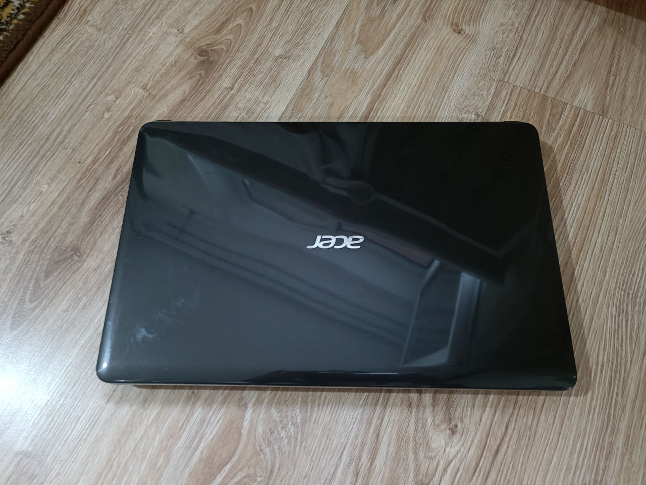 Продаю Acer aspire E1-571G