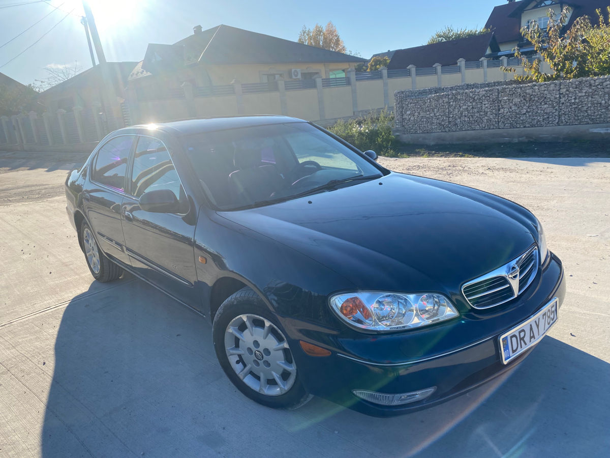 Nissan Maxima an. 2000 cu rulaj 260000 km, Benzină, 3500